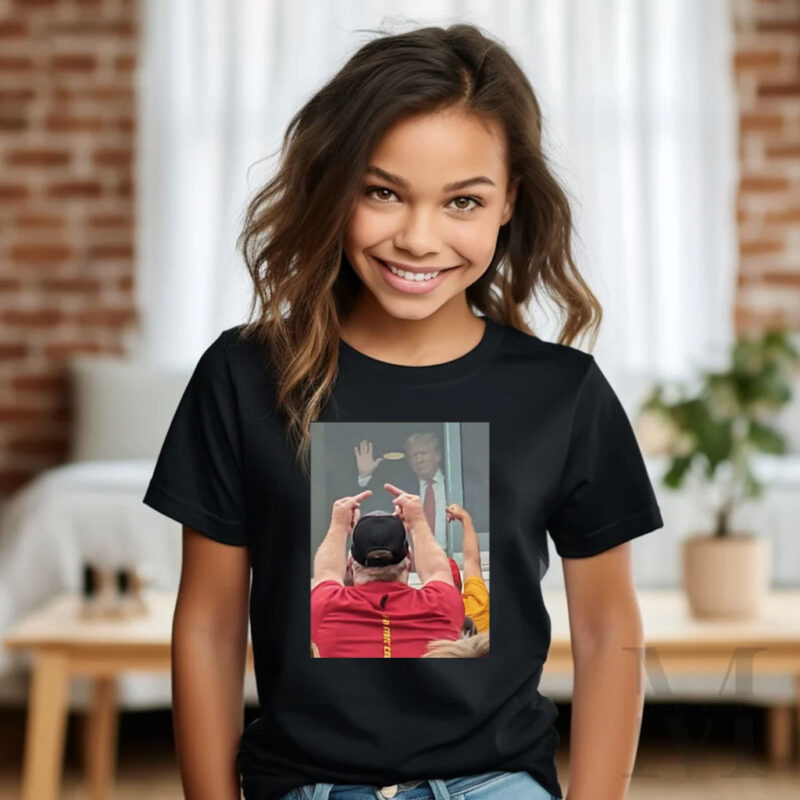 This Picture Of Donald Trump Getting The Middle Finger Kid Shirt ...